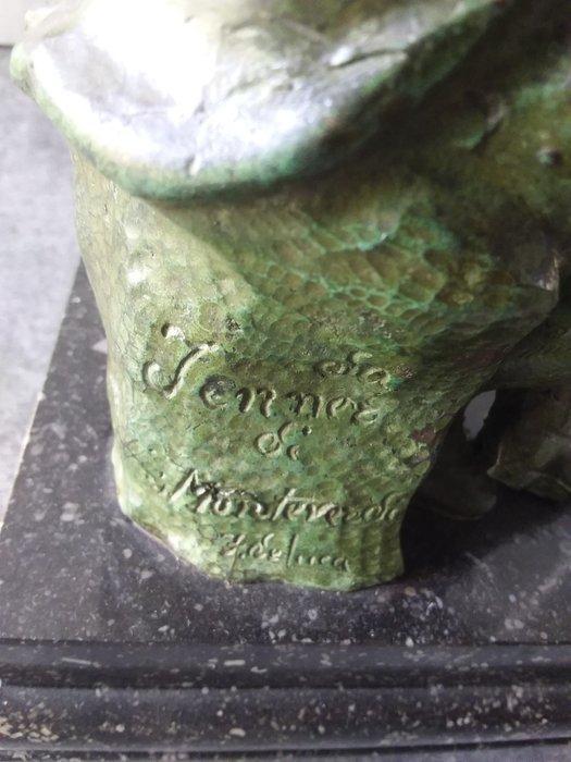 ② F. De Luca - sculptuur, Edward Jenner mentre esperimenta il ...