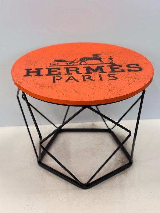 ② Rob VanMore - Tea-Time on Hermes Table - ø50cm — Kunst | Schilderijen ...