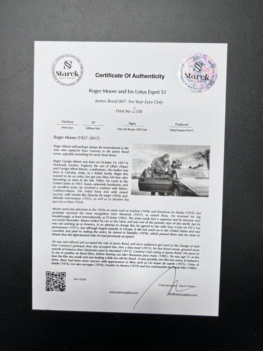 ② James Bond 007: For Your Eyes Only, Roger Moore and the — Cinéma ...