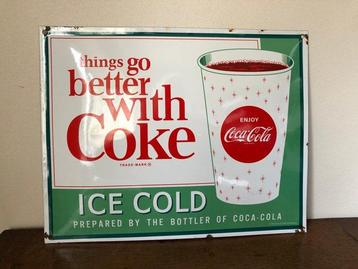 ② Coca Cola. things go better with Coke. - Assiette - Émail — Antiek ...